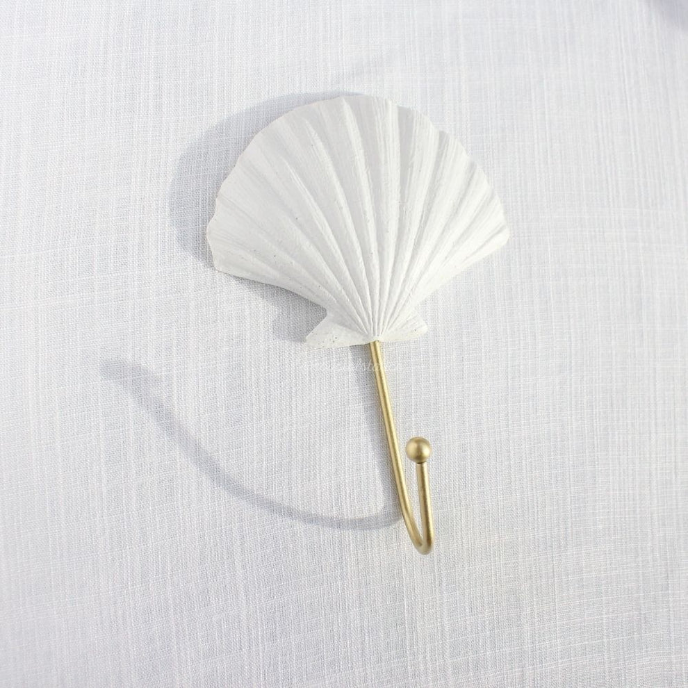 Shell Hook in White – Coastal Statice